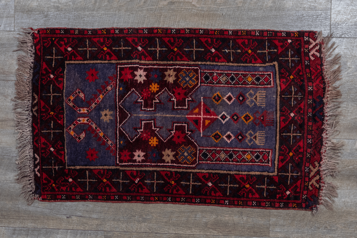The Process of Creating a Handwoven Carpet | Orientiq
